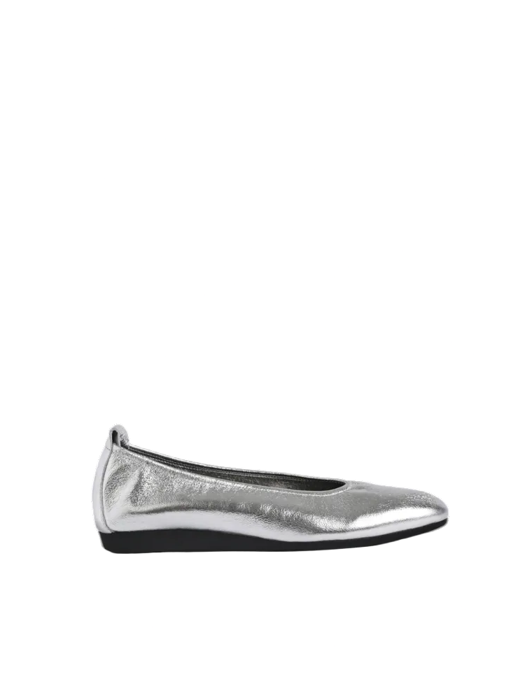 ARCHE LAIUS BALLERINAS IN SILVER – A Step Above Shoes